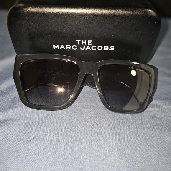 Marc Jacobs | Accessories | Marc Jacobs Black Square Sunglasses | Poshmark